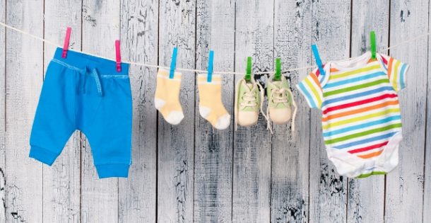 Hanging Baby Clothes vs Folding? How to Organize The Nursery - Making ...